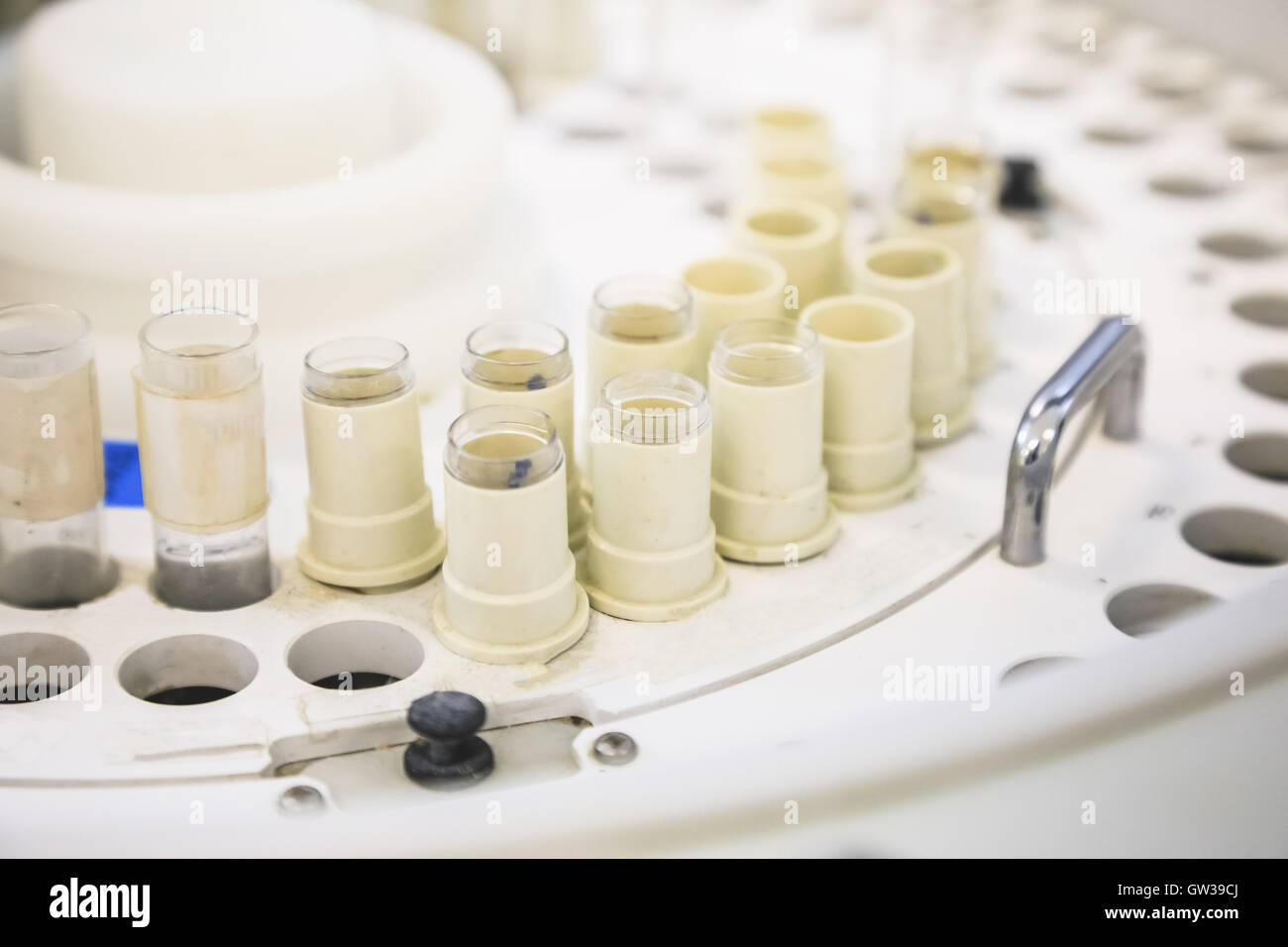 Blood chemistry analyzer hi-res stock photography and images - Alamy