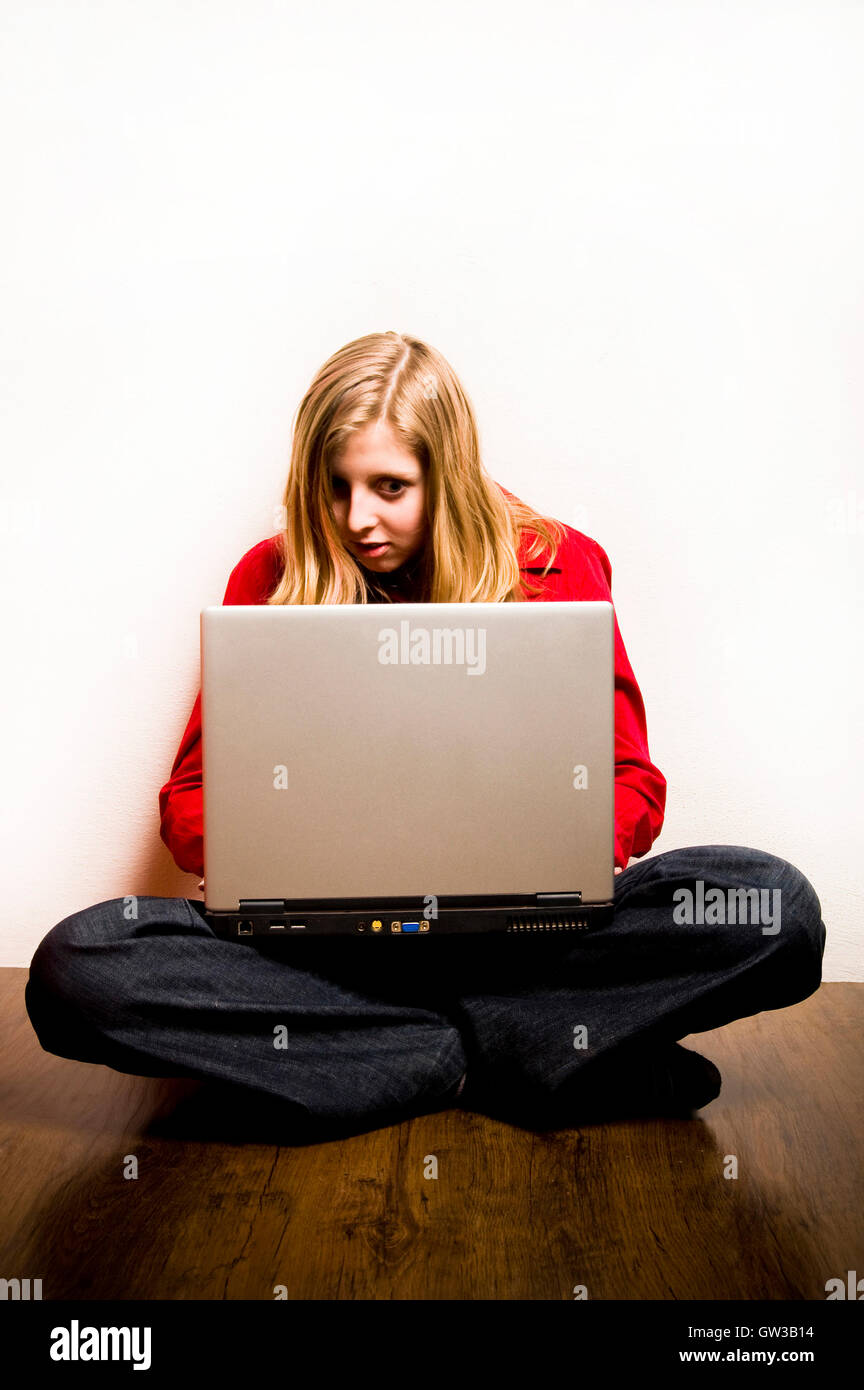 Tween girl face surprised hi-res stock photography and images - Alamy