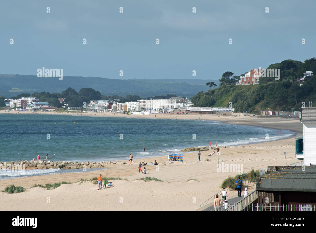 Poole bay beach huts hi-res stock photography and images - Alamy