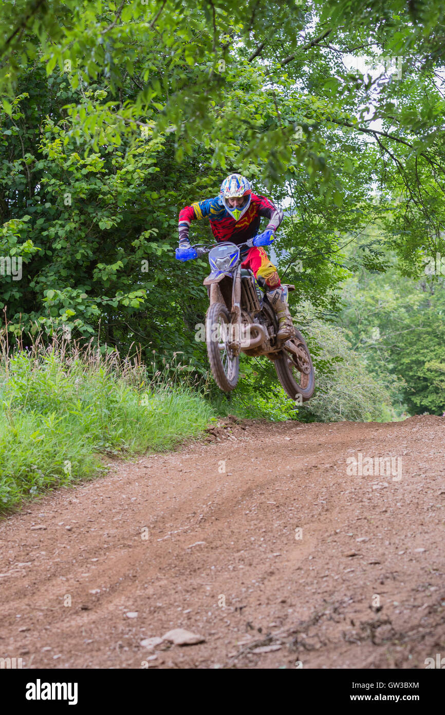 Motorbike jumping hi-res stock photography and images - Alamy