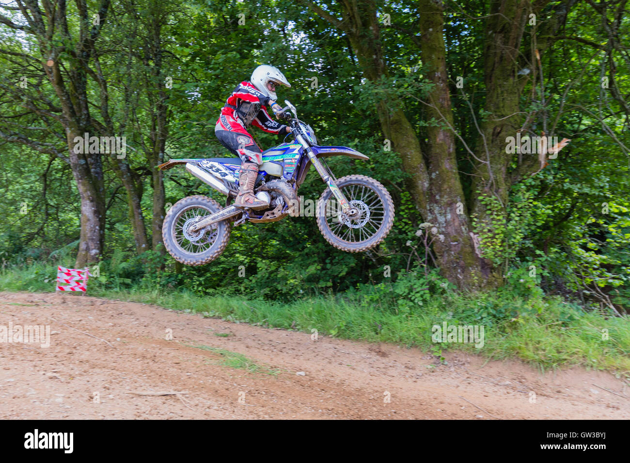 Jumping motorbike hi-res stock photography and images - Alamy