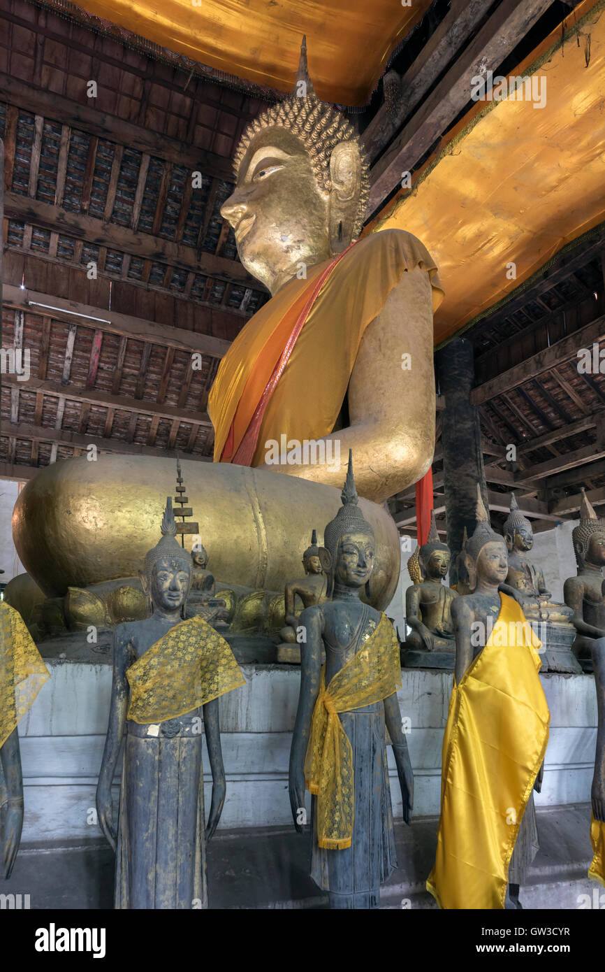 Luang prabang laos altar hi-res stock photography and images - Alamy