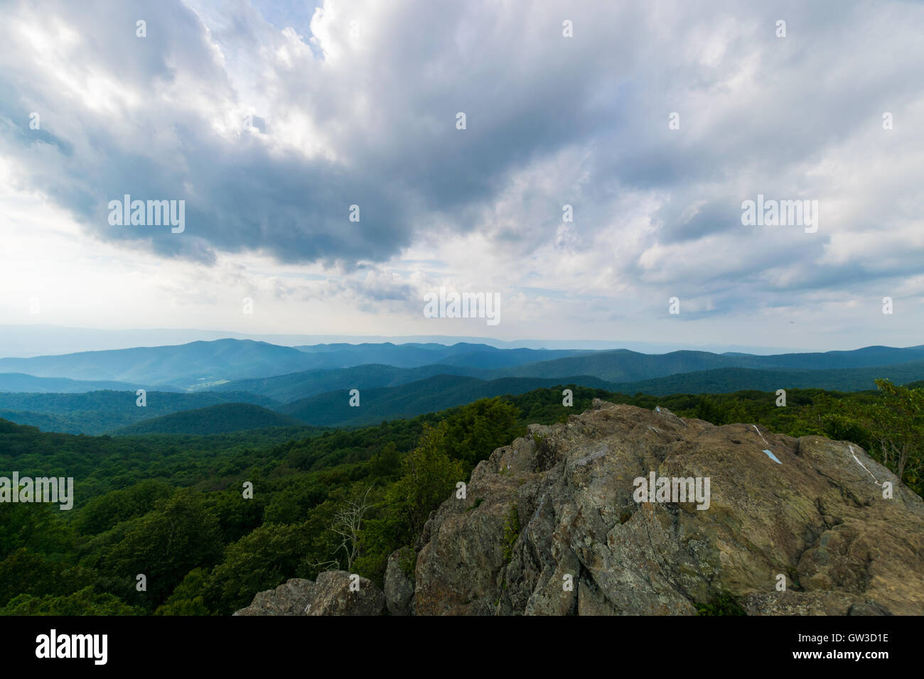 Bearfence Mountain Landscape in Shenandoah National Park, Virginia ...