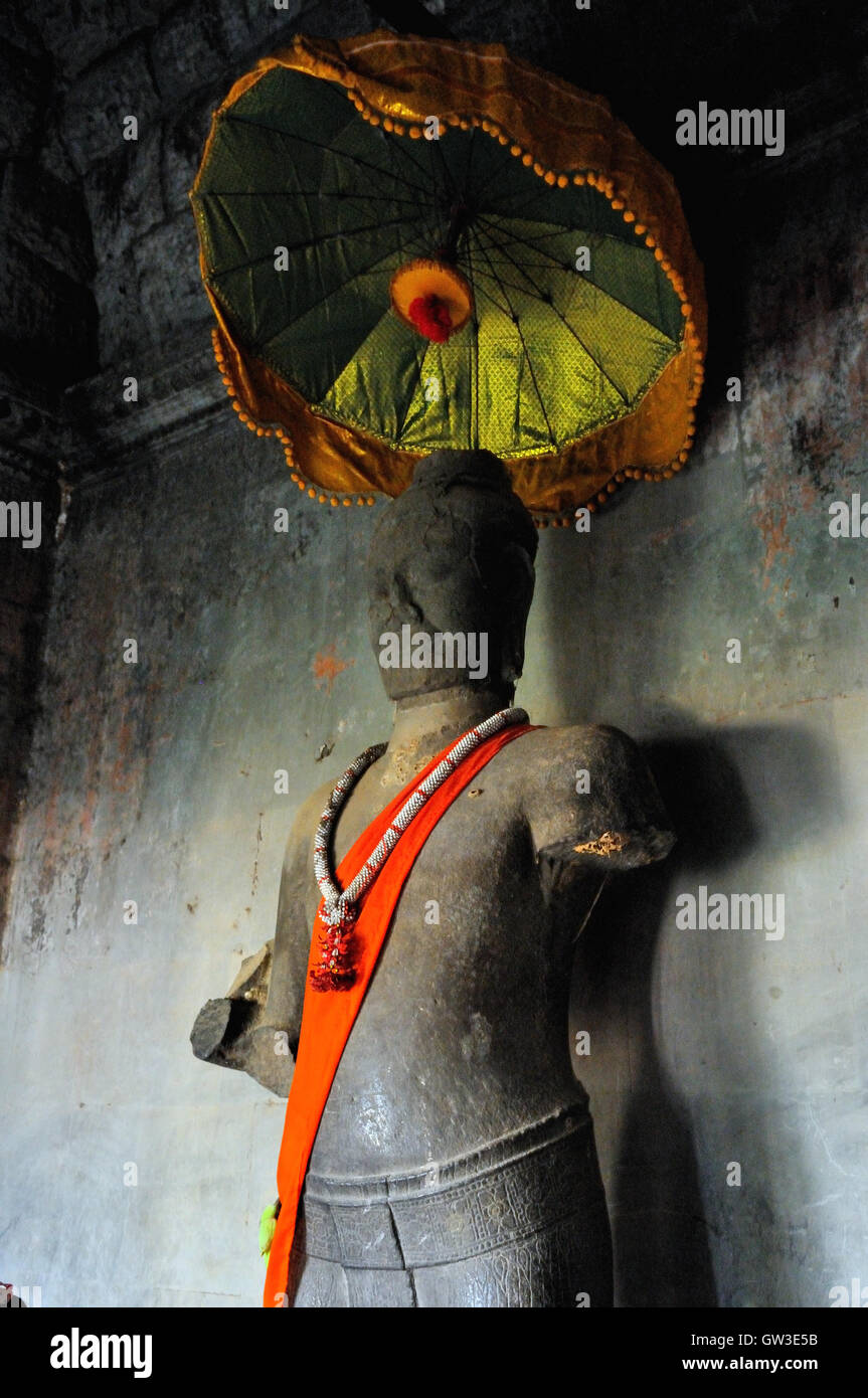 Angkor Wat temple - the epitome of the high classical style of Khmer ...