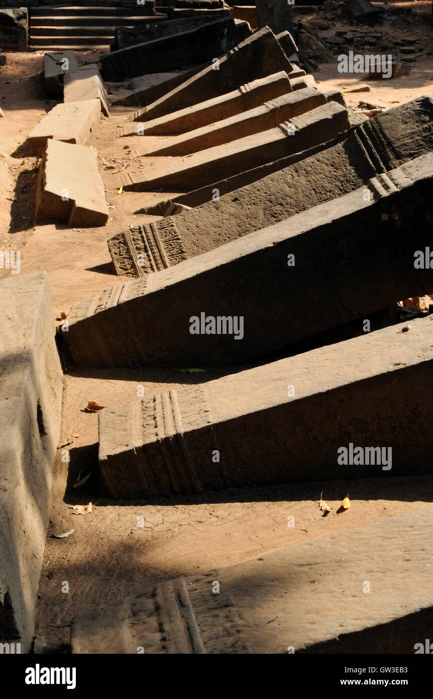 Angkorian culture hi-res stock photography and images - Alamy