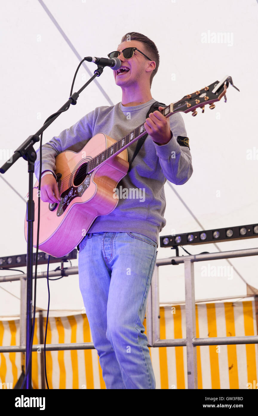 Joe Slater plays "The Freshly Squeezed Stage" Camper Calling, Ragley ...