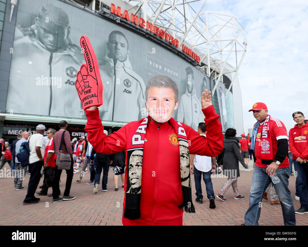 David beckham mask outside old trafford hi-res stock photography and ...