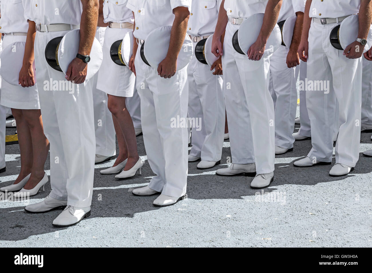 Navy personnel hi-res stock photography and images - Alamy