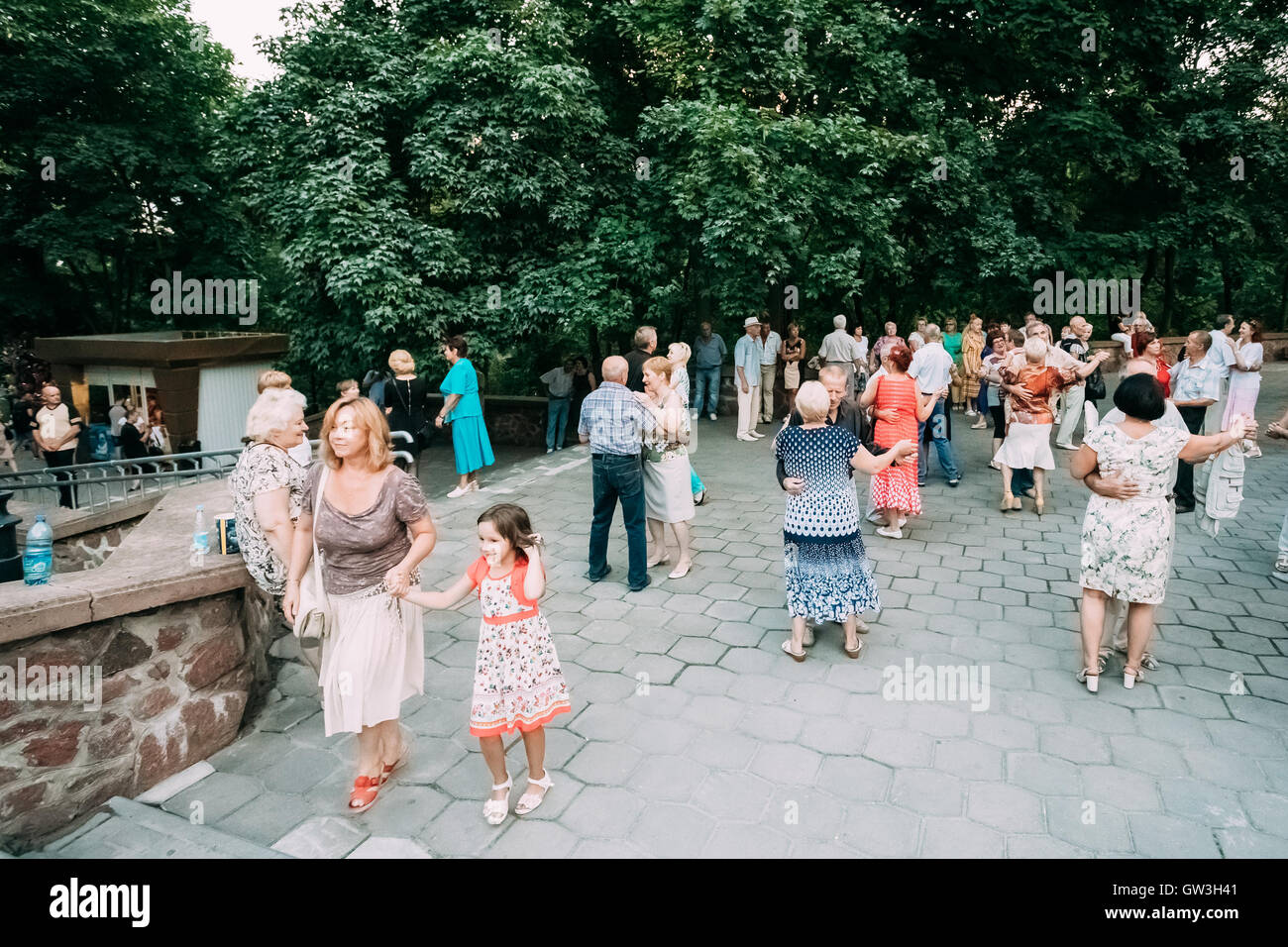 Grandma dancing hi-res stock photography and images - Alamy