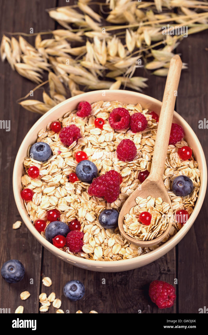 Oat flakes cereal Stock Photo - Alamy