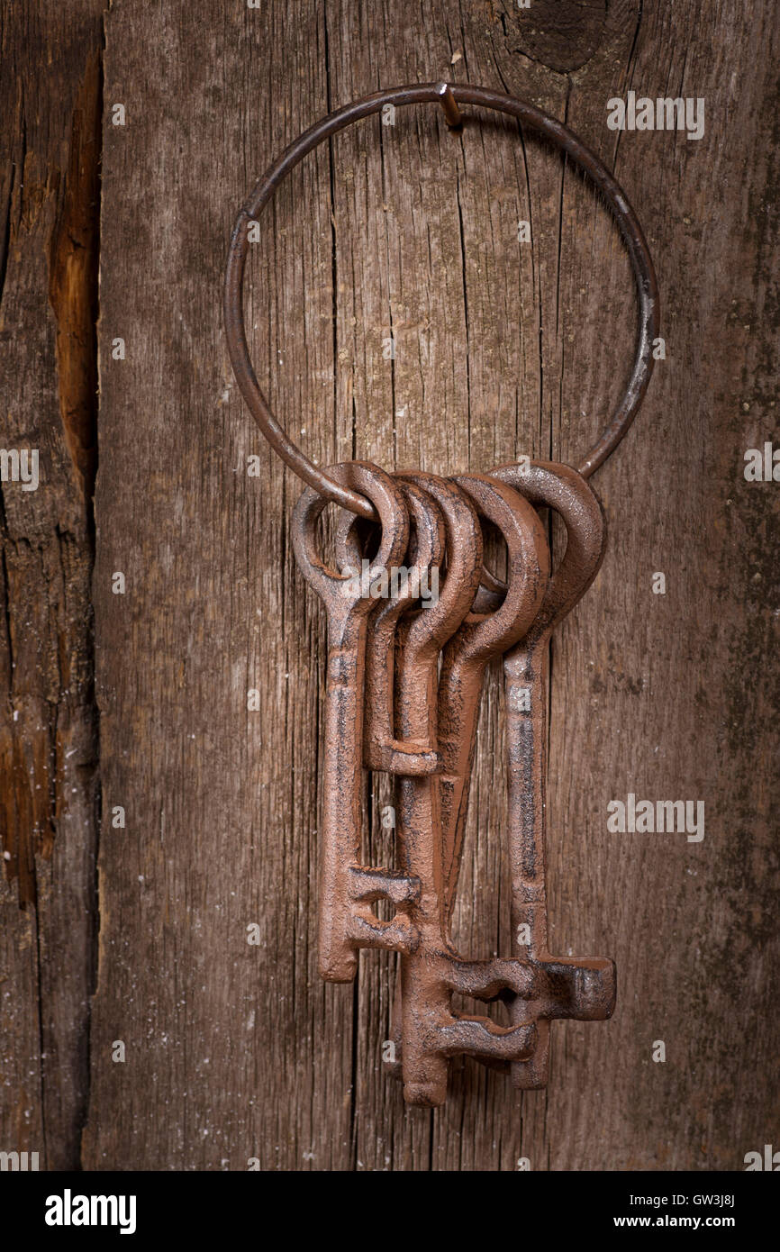 Antique key bunch hi-res stock photography and images - Alamy