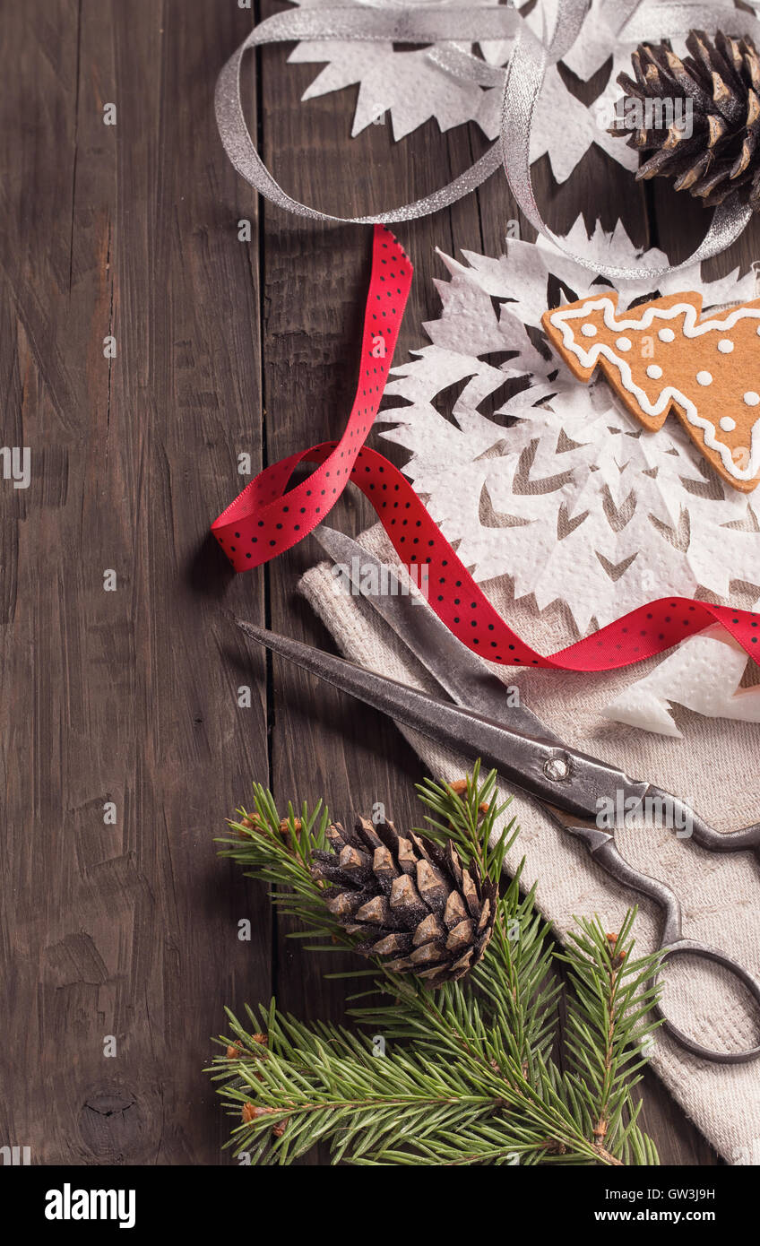 Scissors decoration hi-res stock photography and images - Alamy