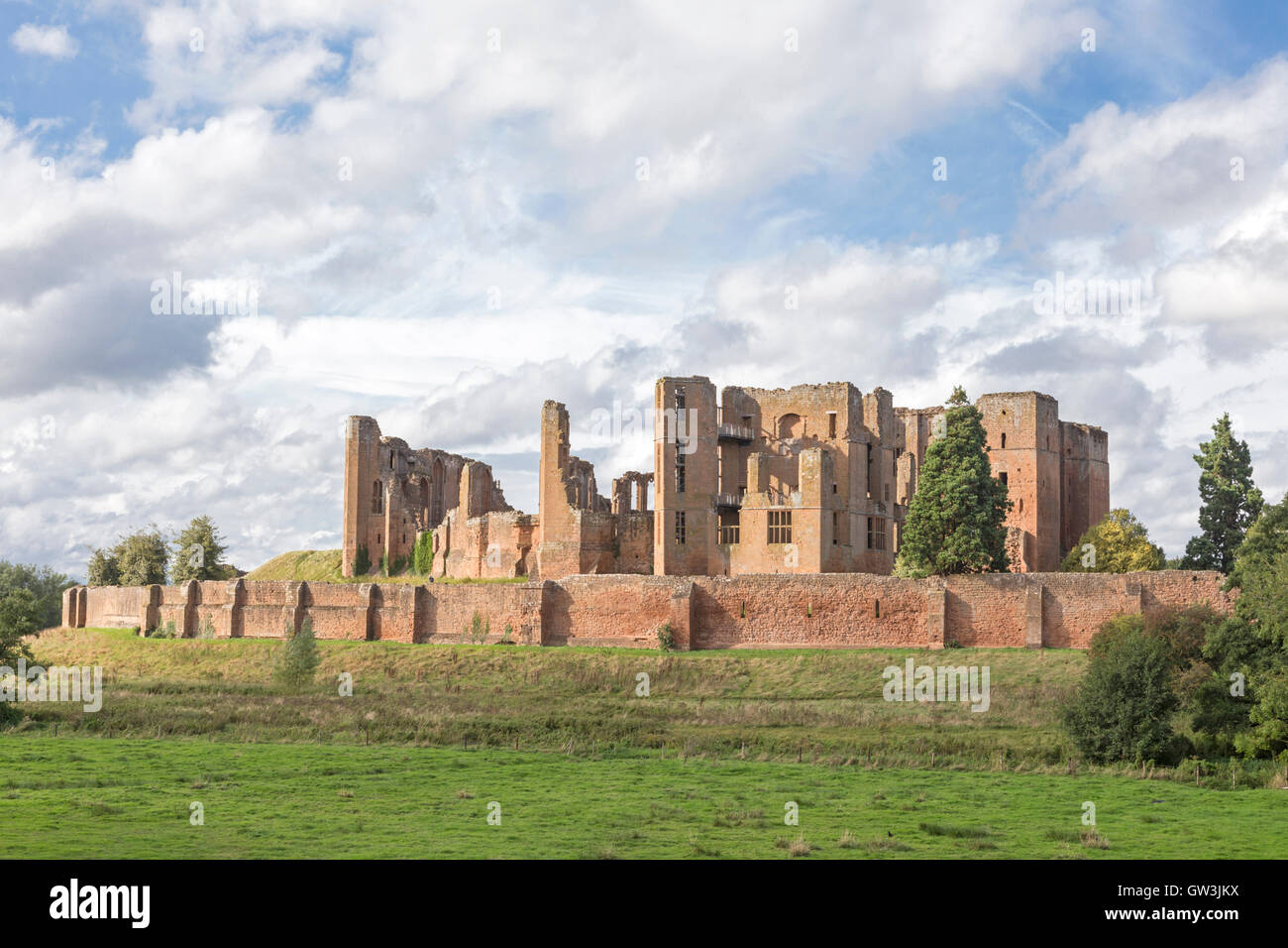 Kenilworth Castle, Kenilworth, Warwickshire, England, UK Stock Photo ...