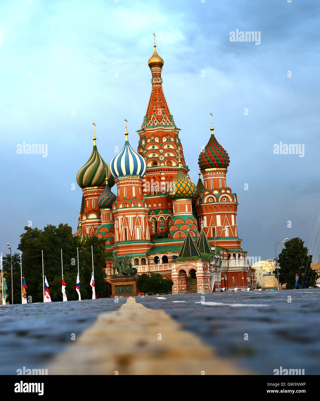 Basil cathedral sky view hi-res stock photography and images - Alamy