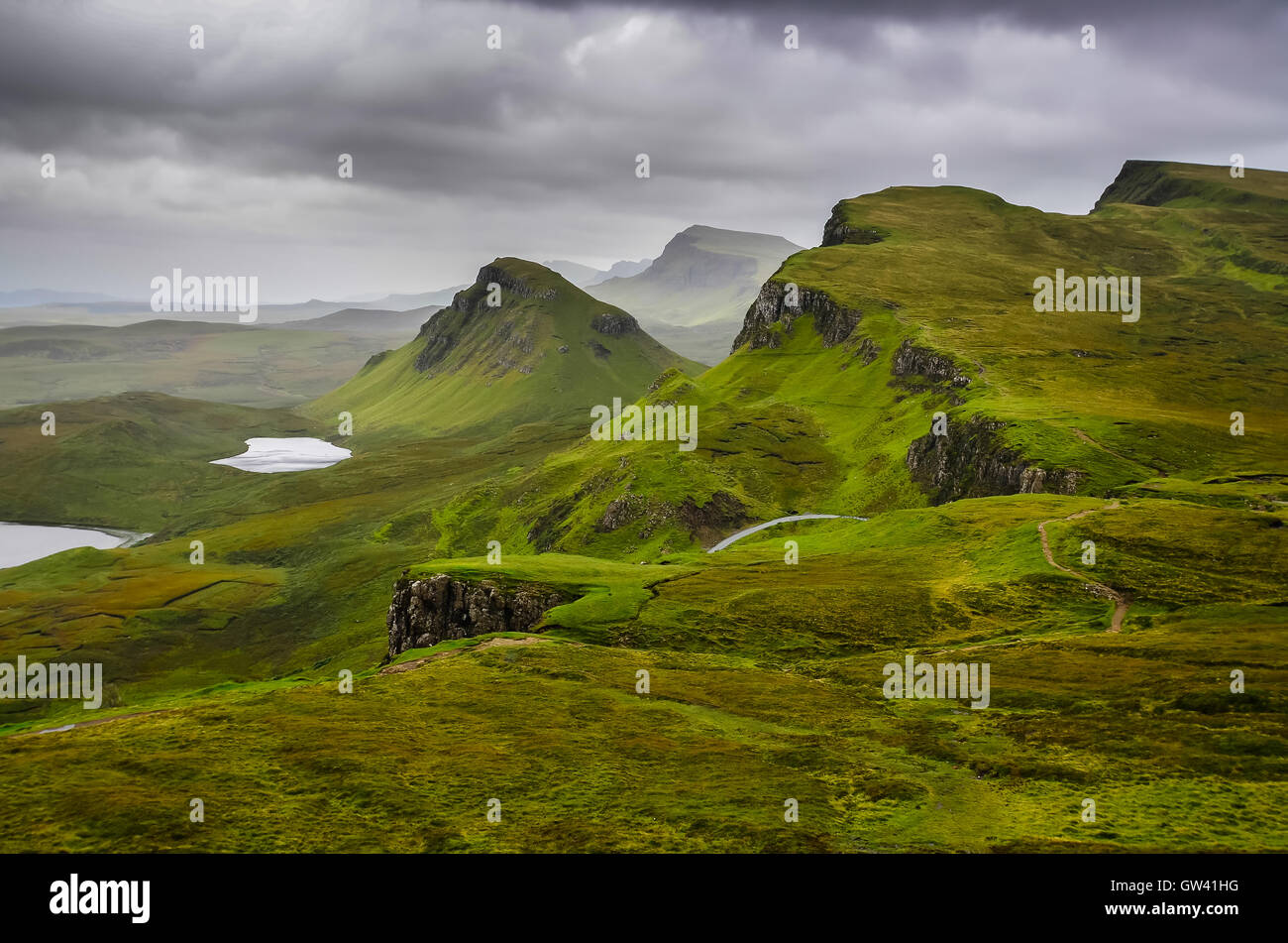 Scenic view of Quiraing mountains with dramatic sky, Scottish hi Stock ...