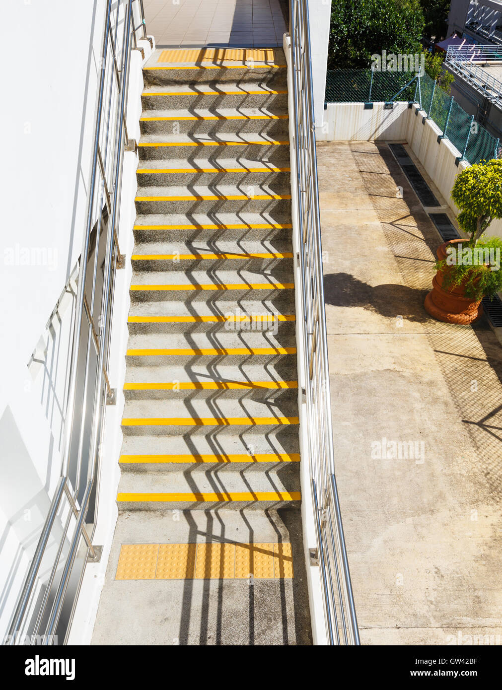 Cement stair hi-res stock photography and images - Alamy