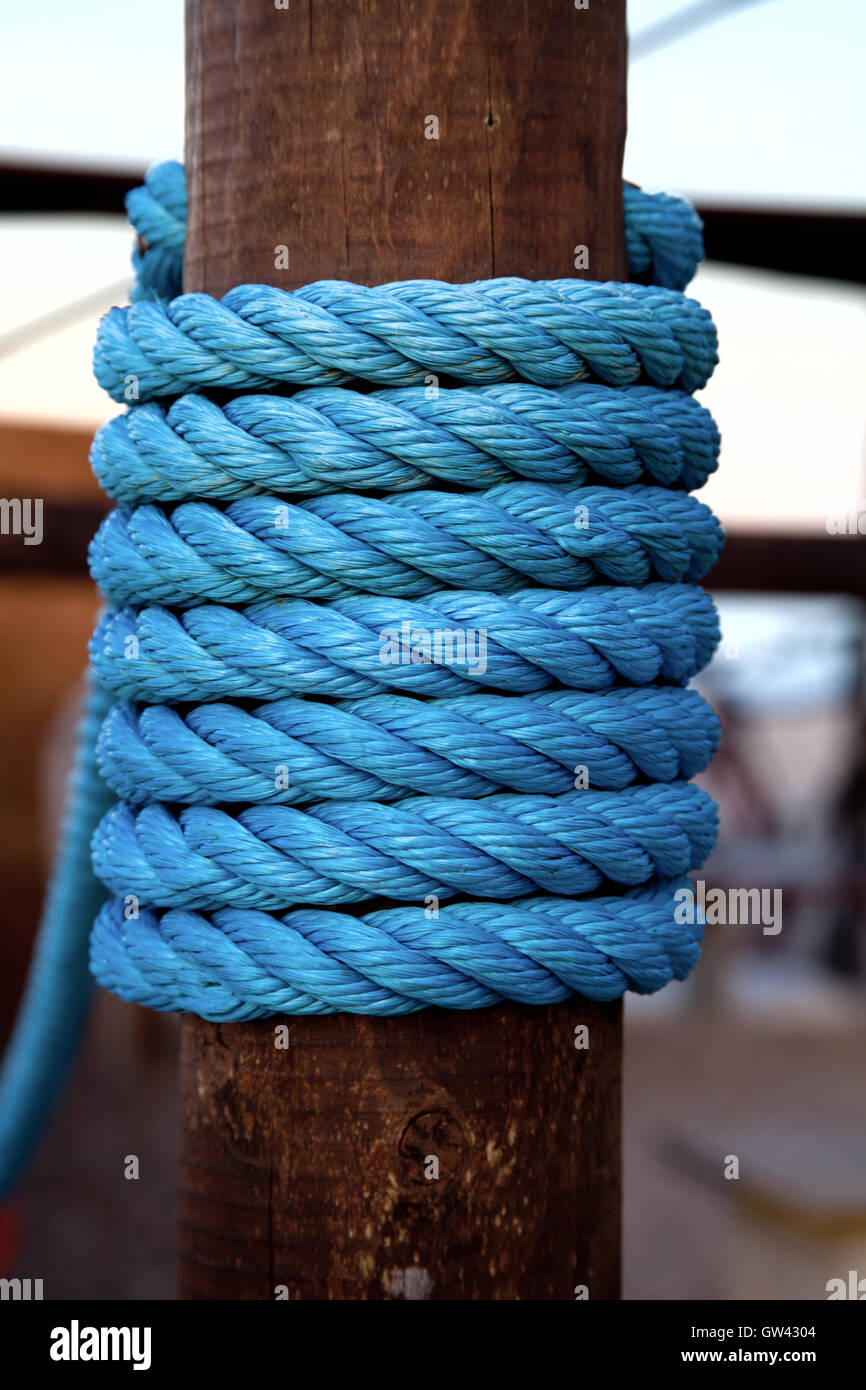 White fence pillars hi-res stock photography and images - Alamy
