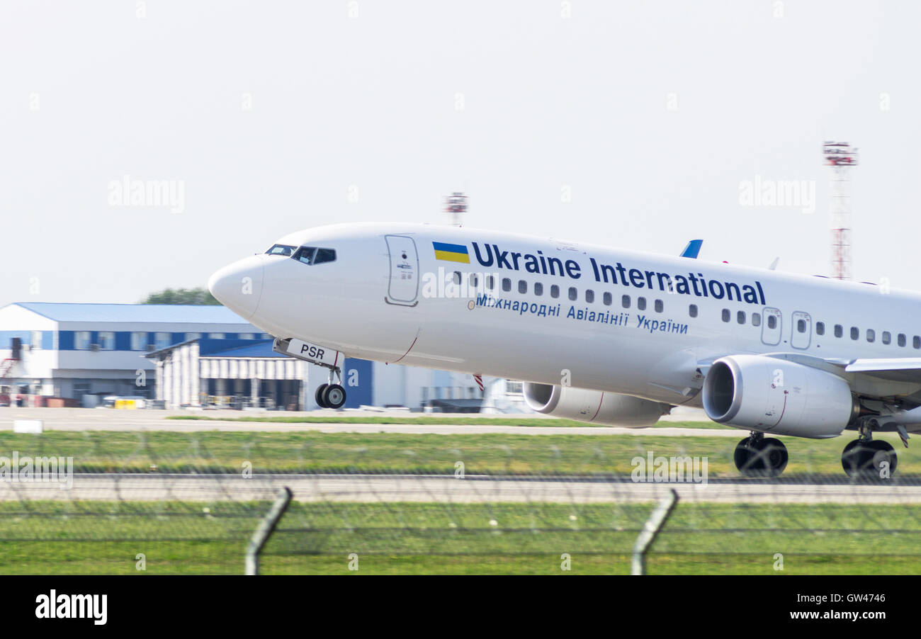 Boeing 737-8KV(WL) by Ukraine International Airlines (UR-PSR Stock ...
