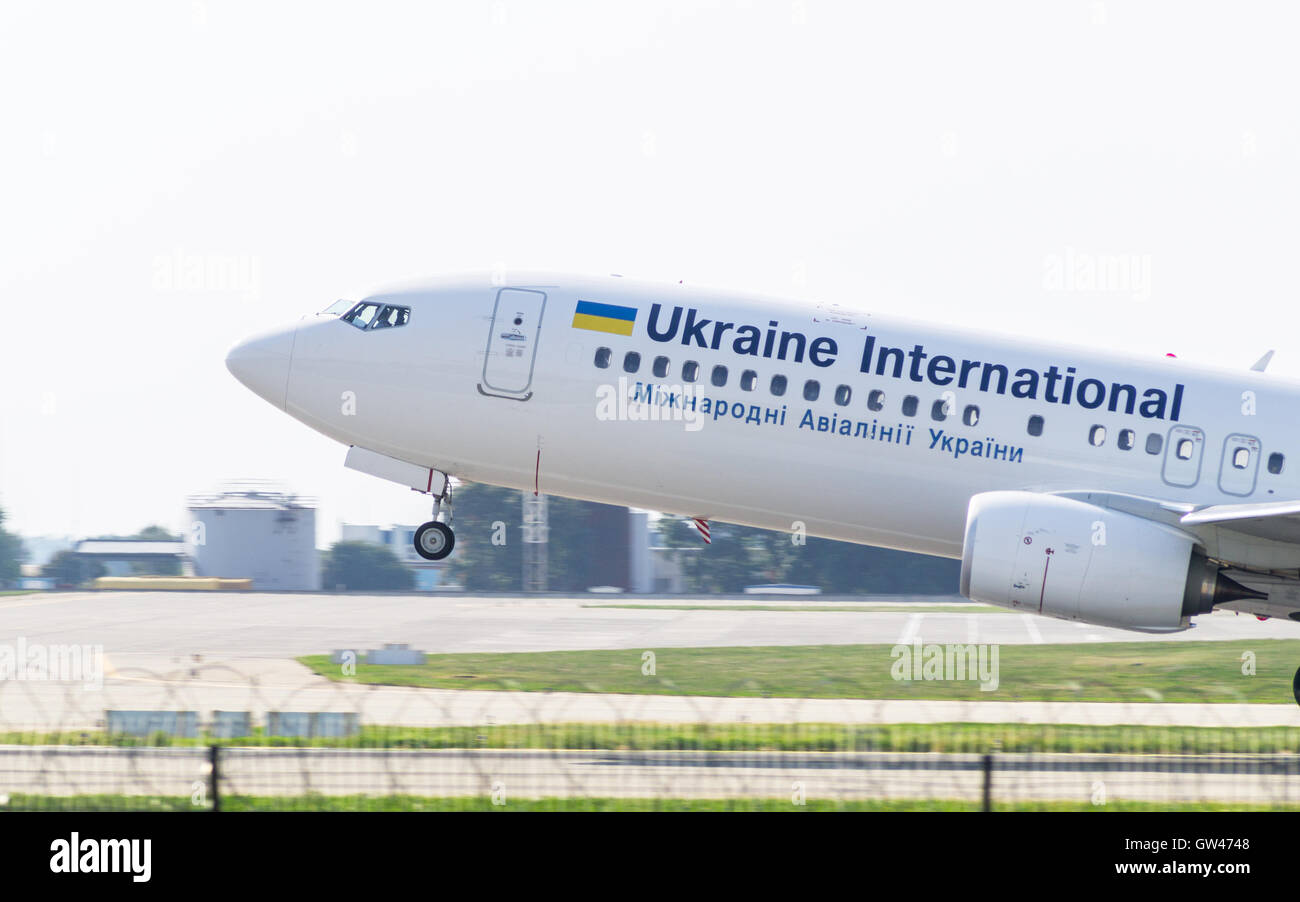 Boeing 737 by Ukraine International Airlines during take off from ...