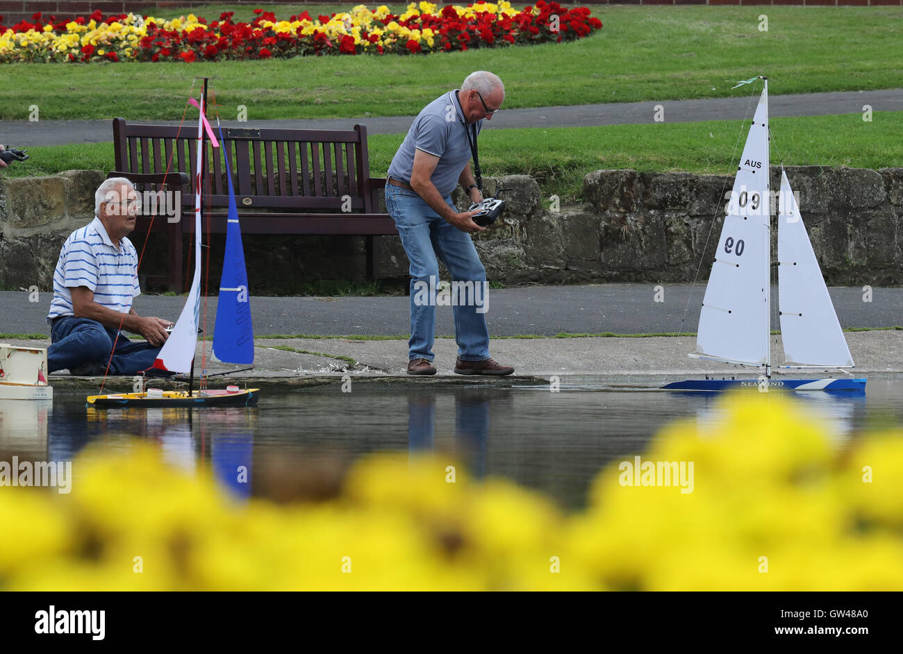 Uk model boating lake hi-res stock photography and images - Alamy