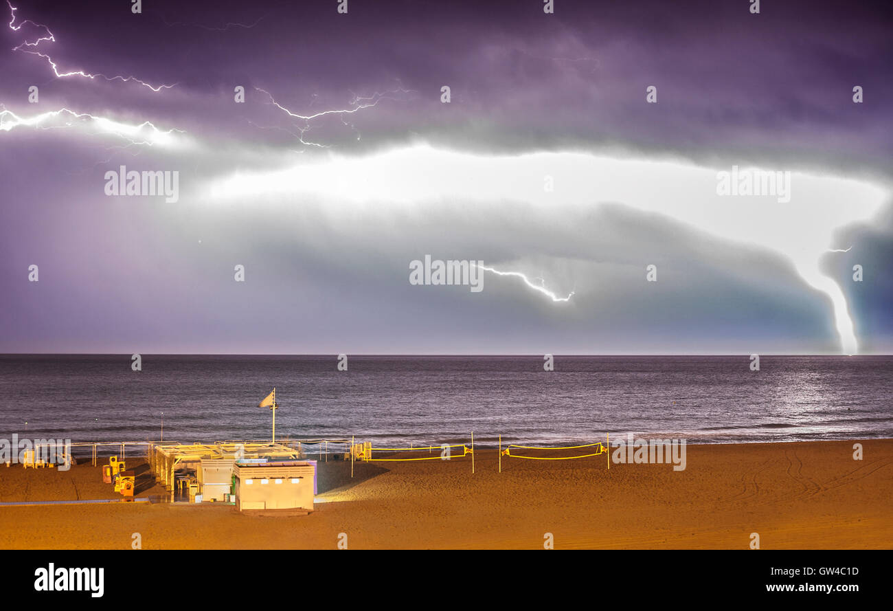 Lightening bolt over sea hi-res stock photography and images - Alamy