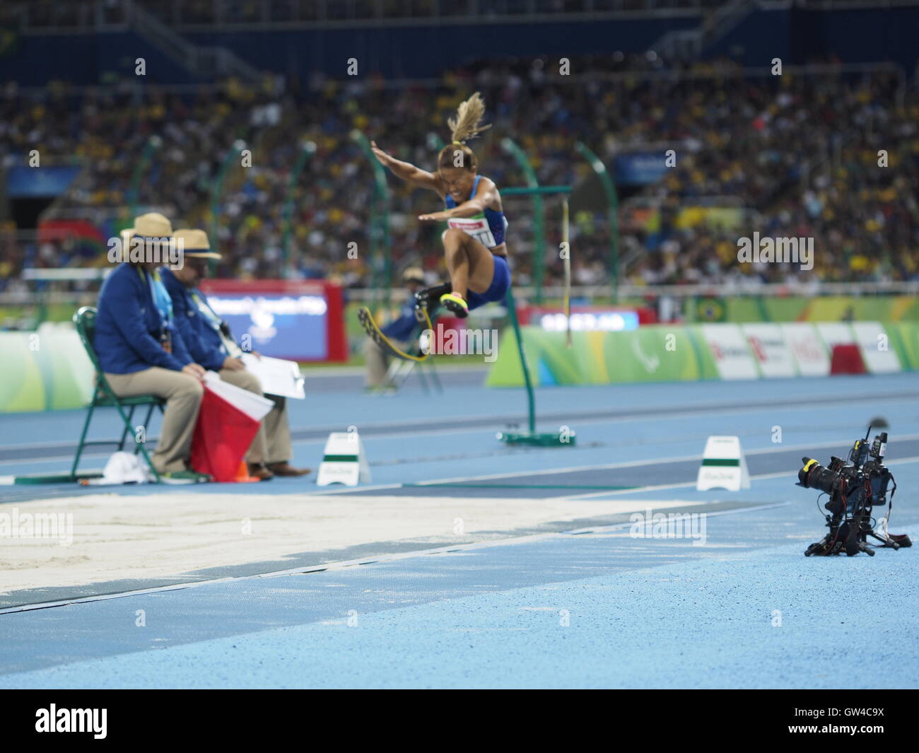 Long jump sport hi-res stock photography and images - Alamy