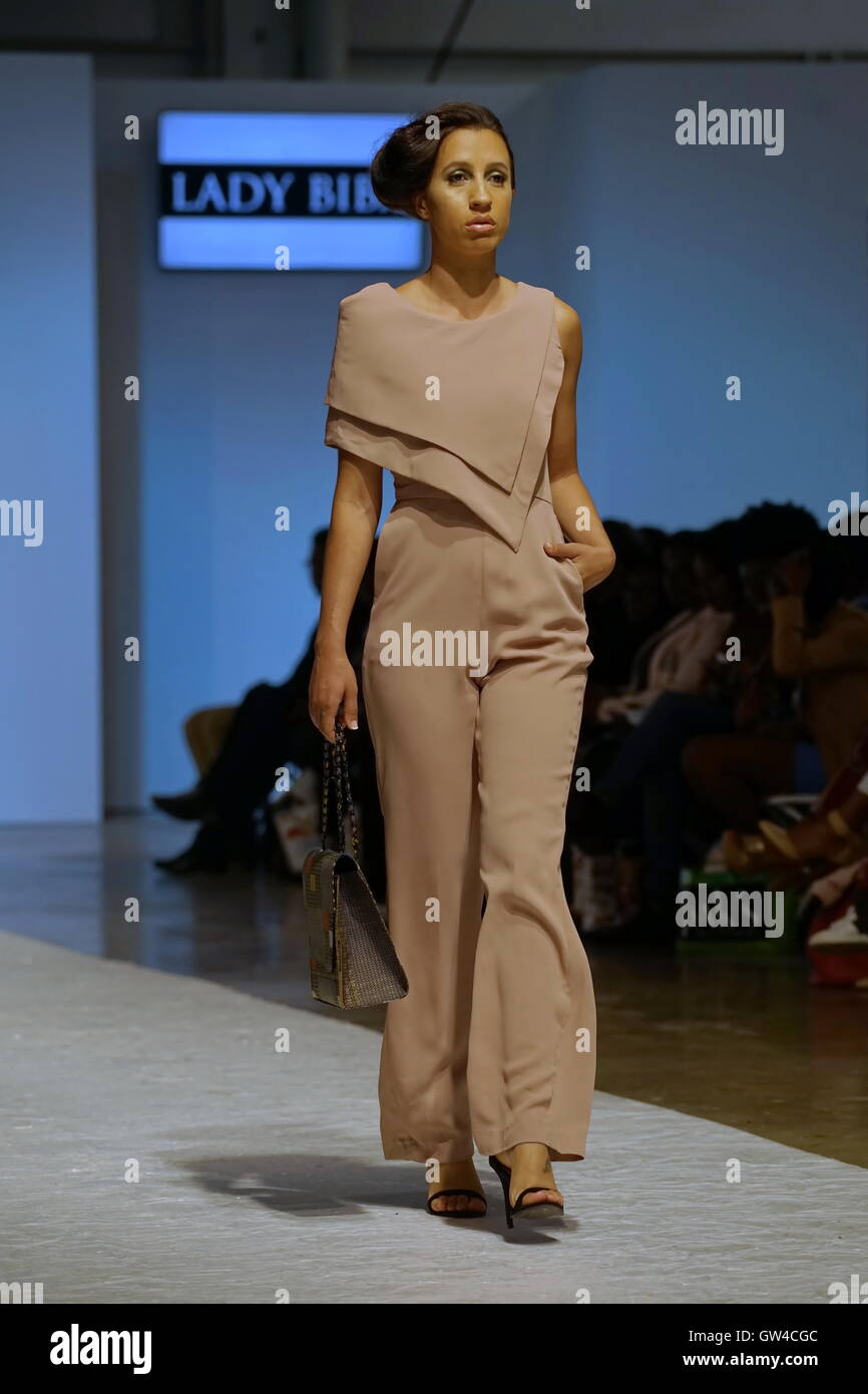 Biba fashion hi-res stock photography and images - Alamy