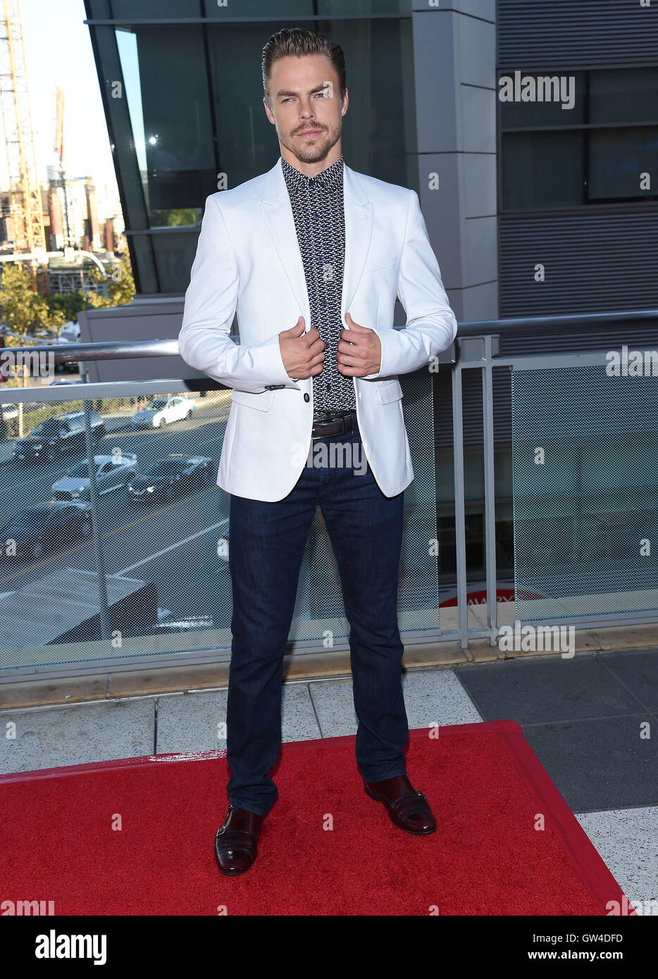 Los Angeles, California, USA. 10th Sep, 2016. Derek Hough arrives for ...