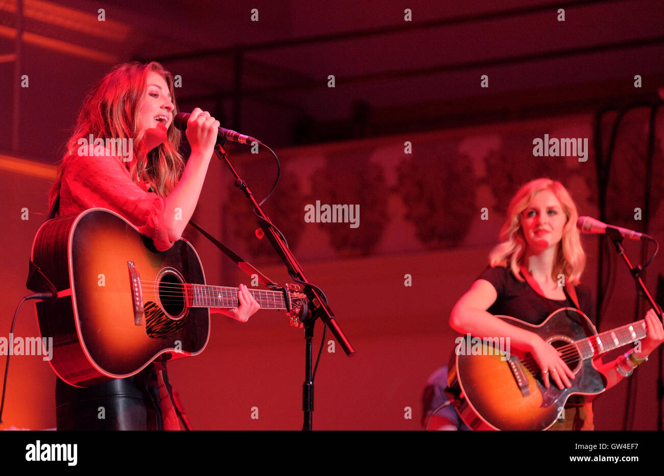 London, UK. 10th September, 2016. Catherine and Lizzy Ward Thomas of ...