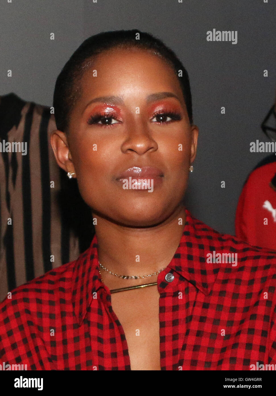 NEW YORK, NY - SEPTEMBER 10, 2016 Dej Loaf attends the Alexander Wang ...