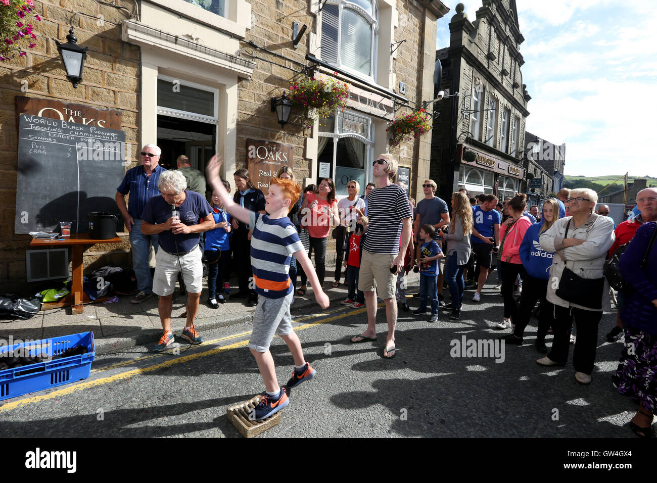 Black pudding throwing championship hi-res stock photography and images ...