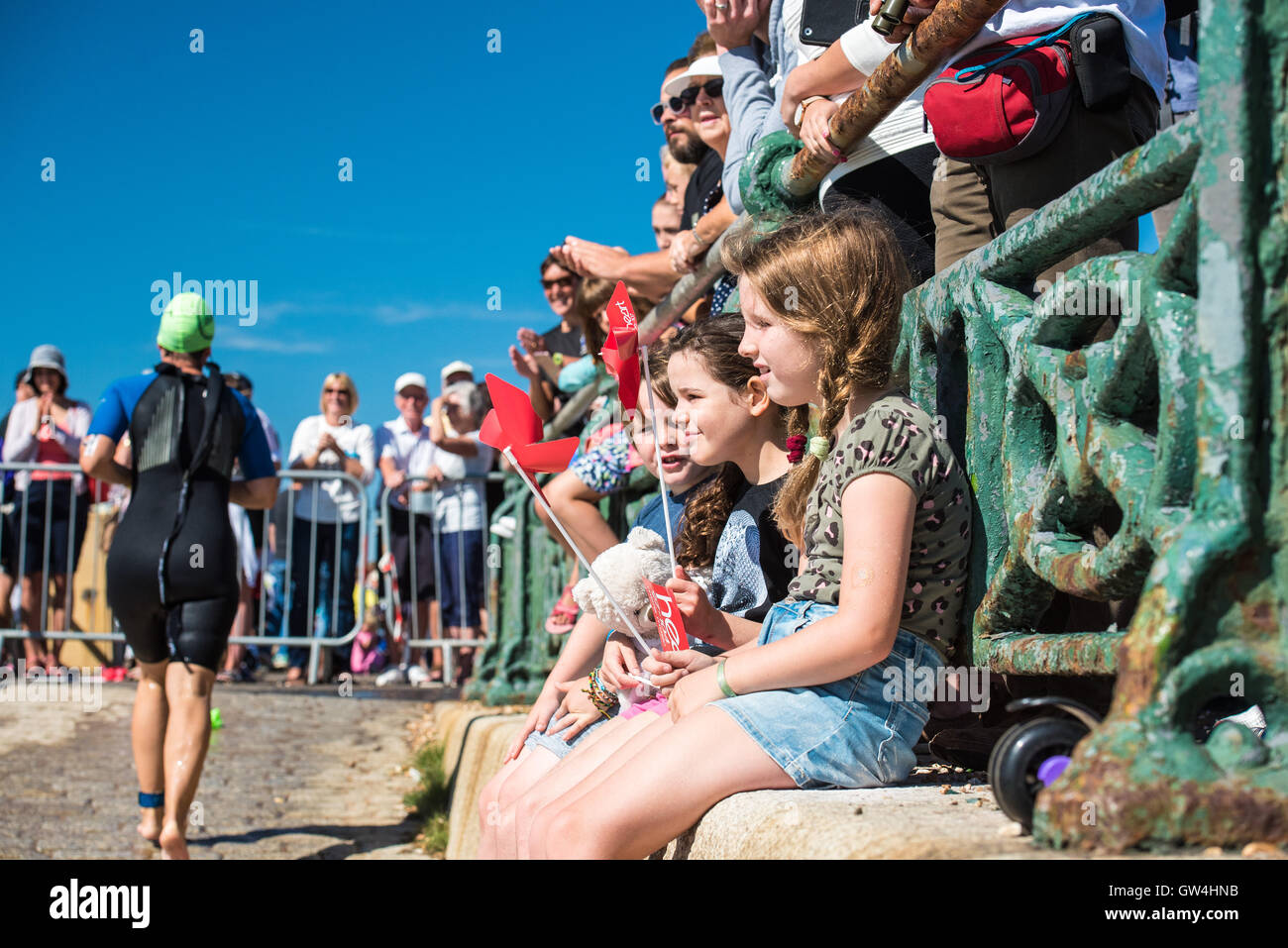 Brighton seafront swimmers hi-res stock photography and images - Alamy