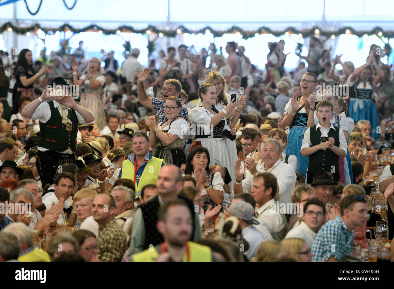 Beilngries, Germany. 11th Sep, 2016. People in traditional costumes ...