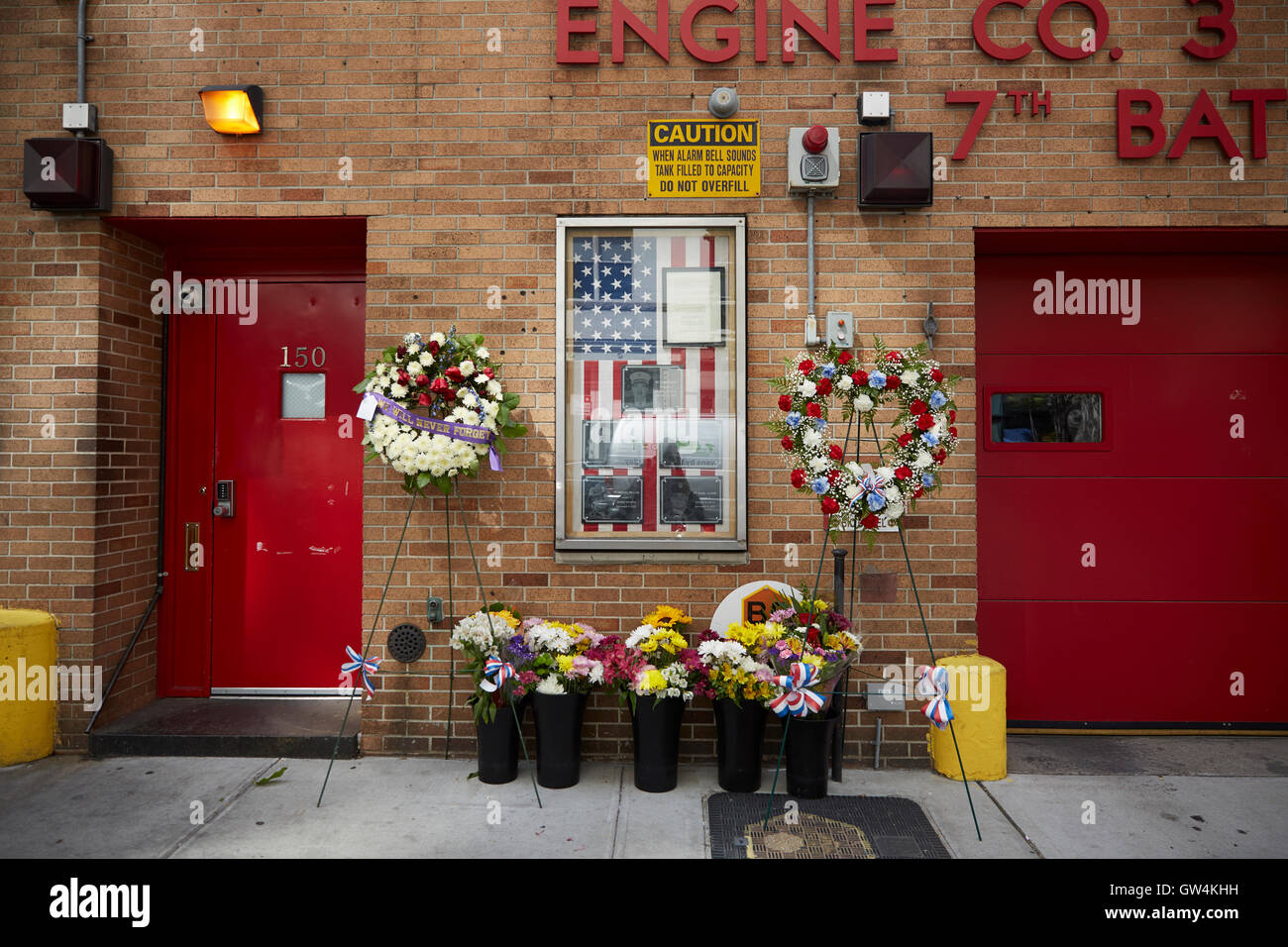 New york fire station memorial for 9 11 hi-res stock photography and ...