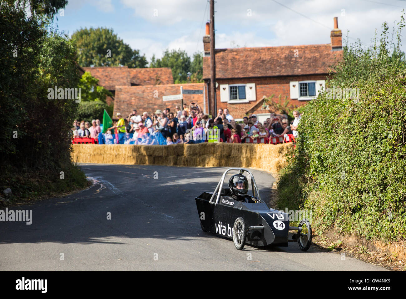 Cookham Dean, UK. 11th Sep, 2016. A custom-built go-kart competes in ...