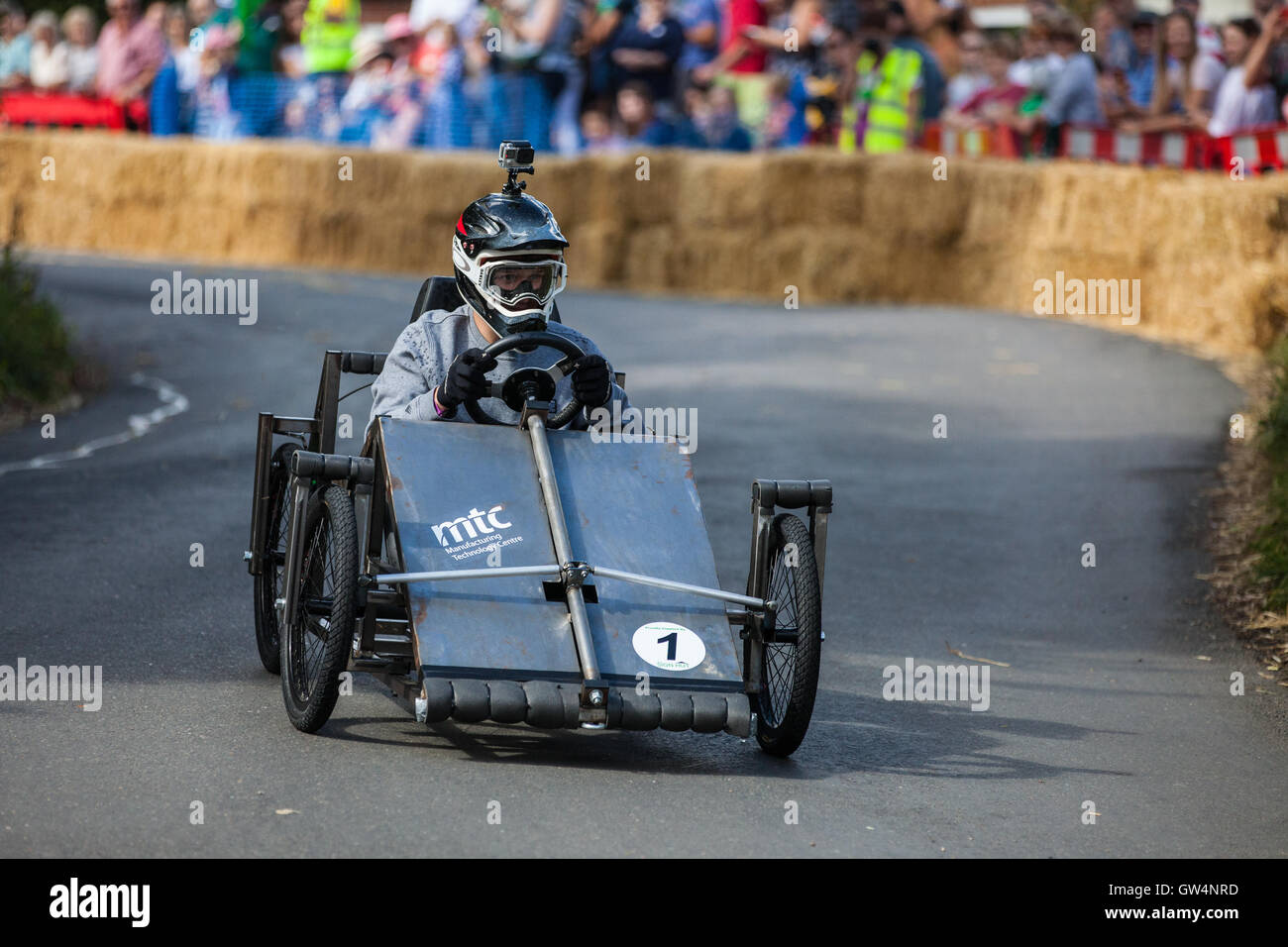 Cookham Dean, UK. 11th Sep, 2016. A custom-built go-kart competes in ...