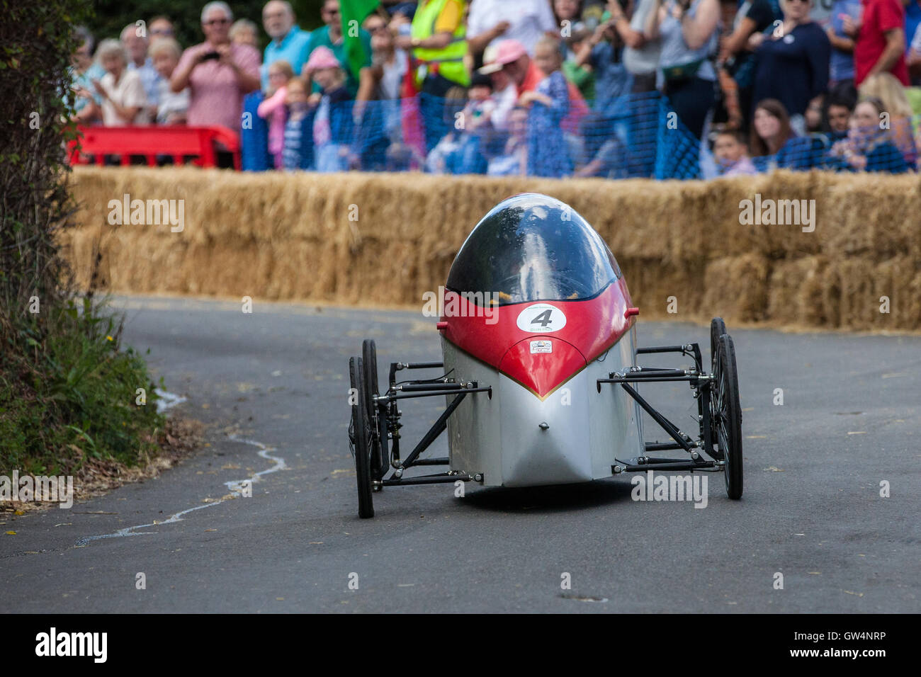 Cookham Dean, UK. 11th Sep, 2016. A custom-built go-kart competes in ...