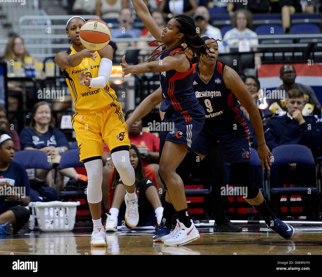 Washington, DC, USA. 11th Sep, 2016. 20160911 - Indiana Fever guard ...