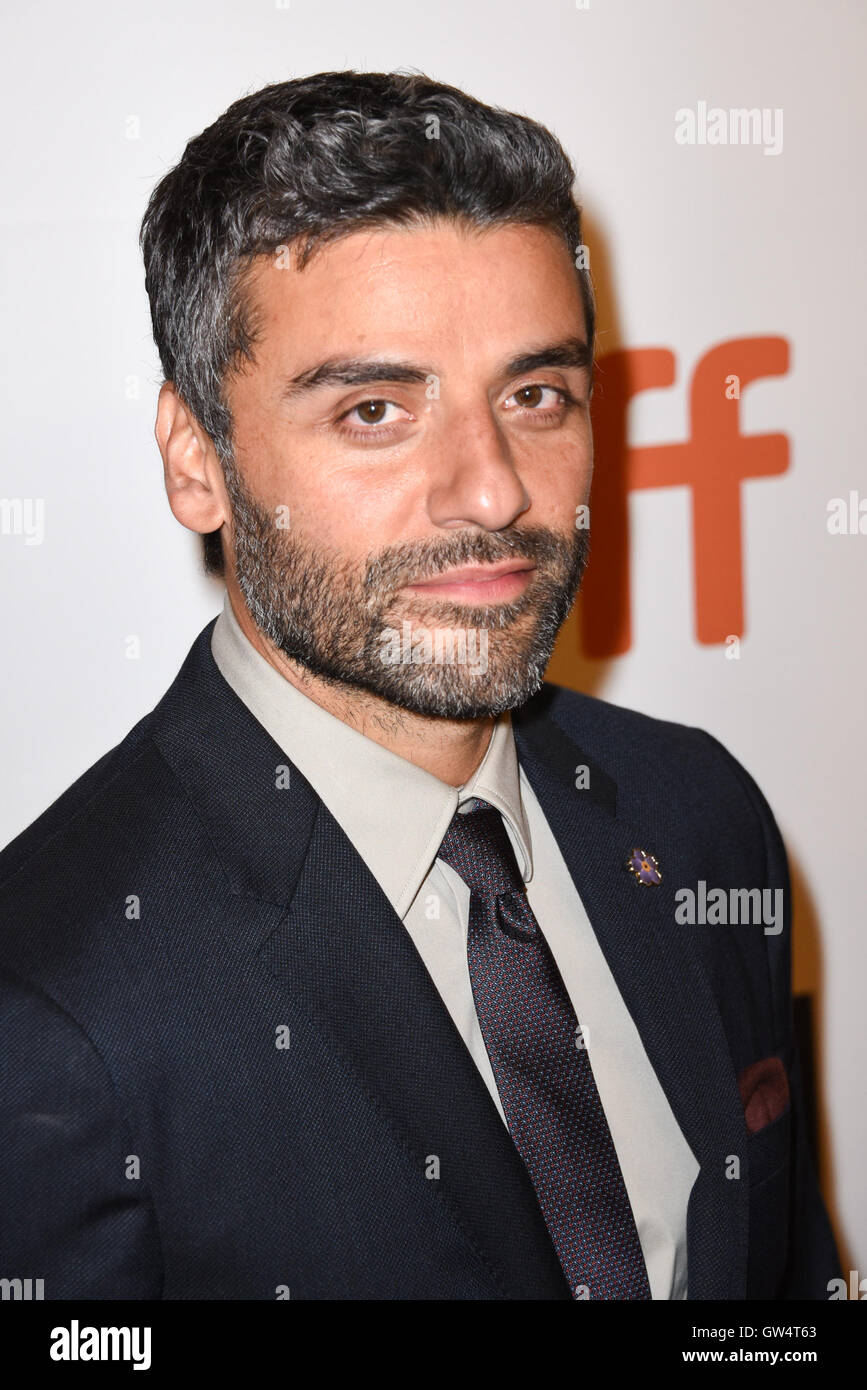 Actor oscar isaac hi-res stock photography and images - Alamy