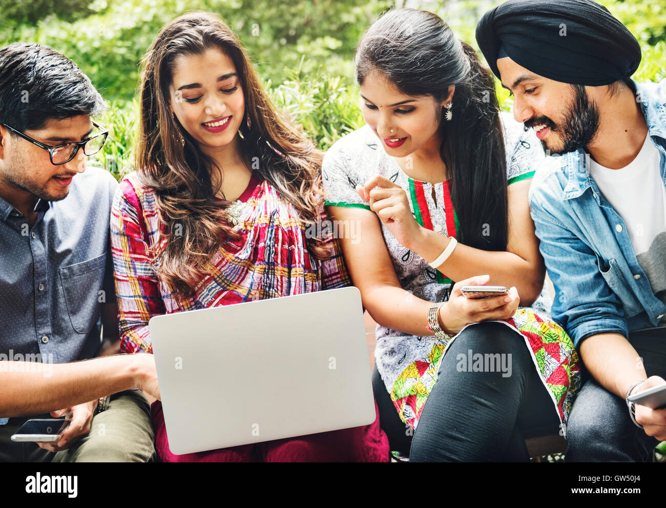 Asian community hi-res stock photography and images - Alamy