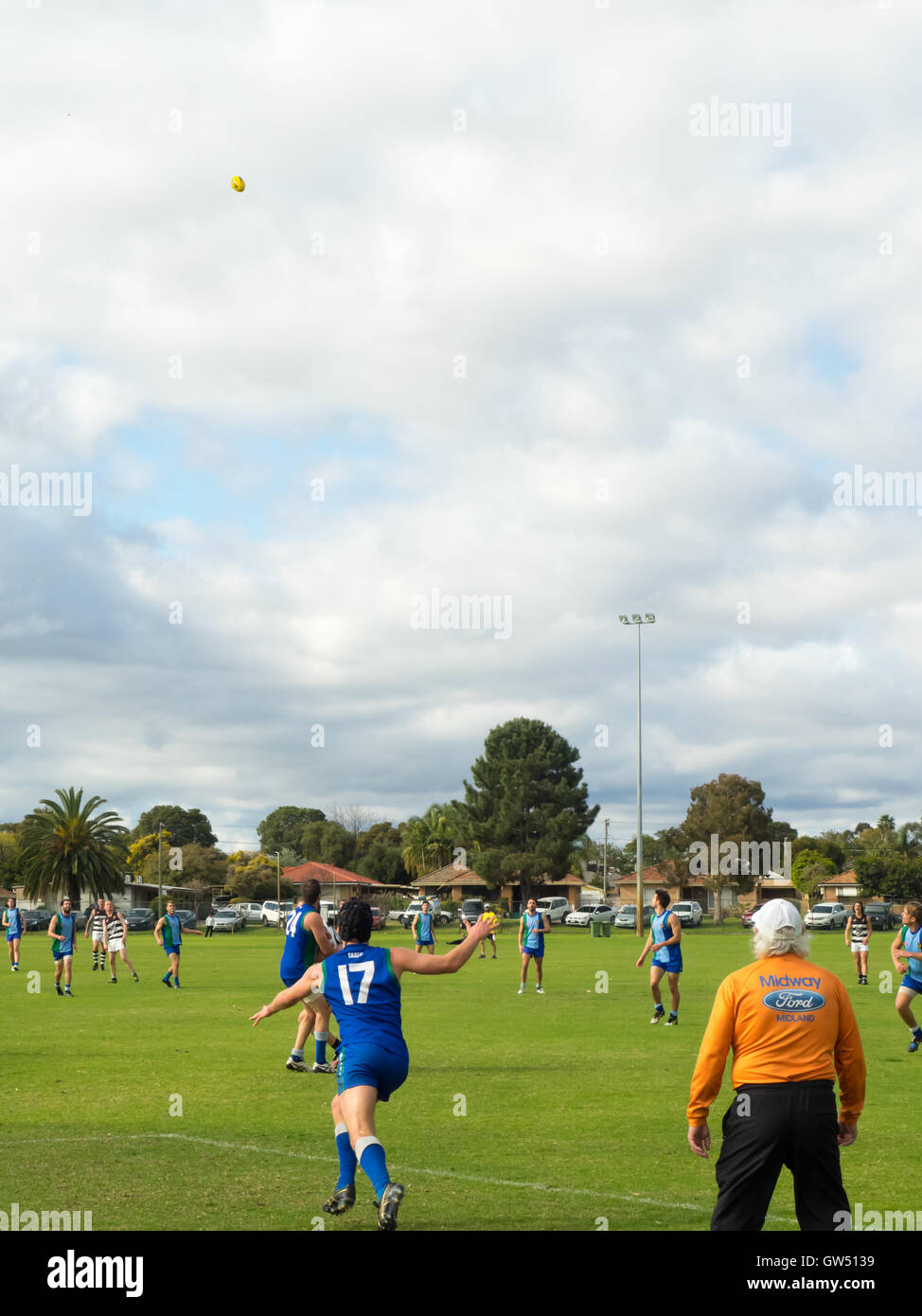 Footy ref hi-res stock photography and images - Alamy