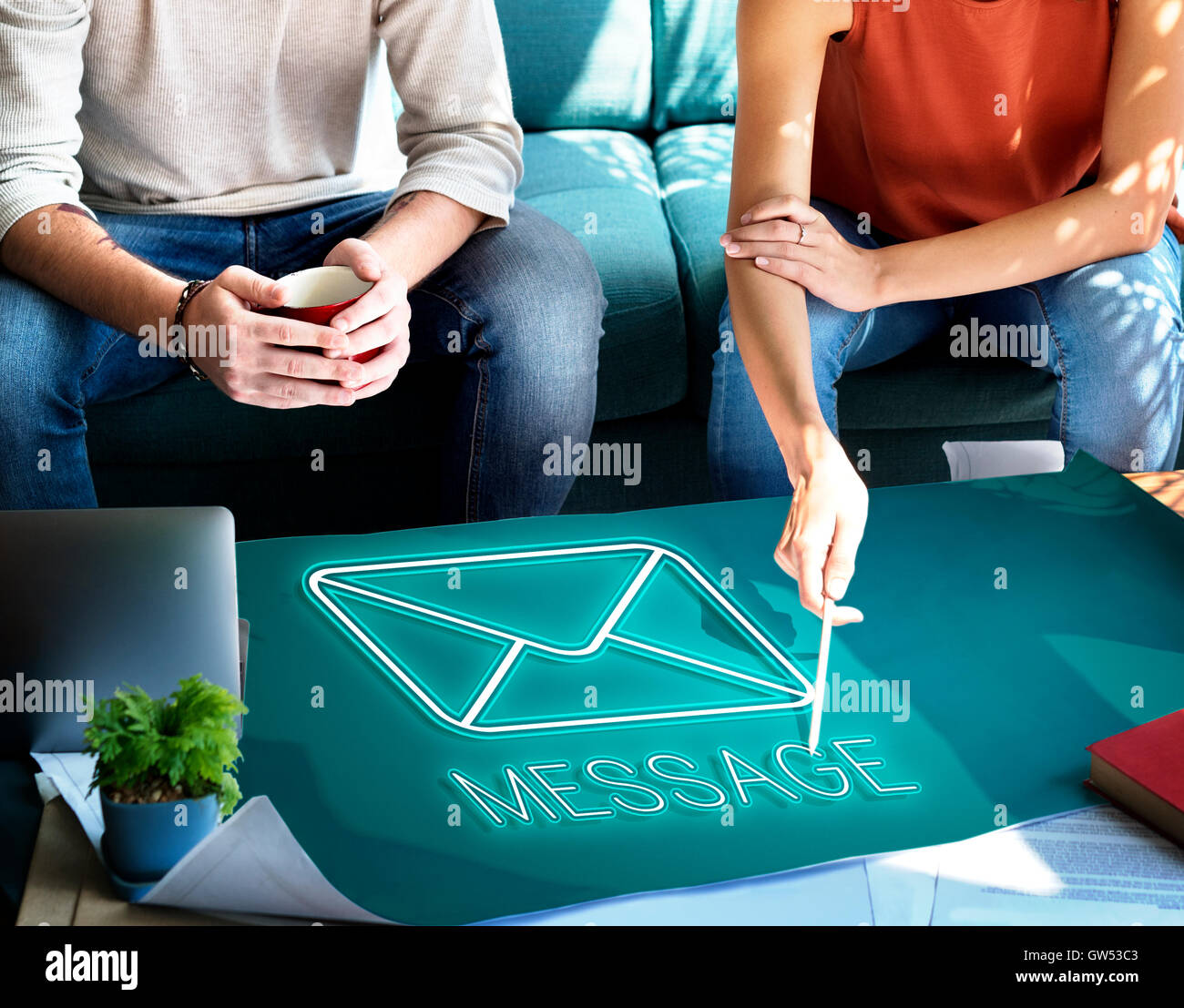 Chat graphic hi-res stock photography and images - Alamy