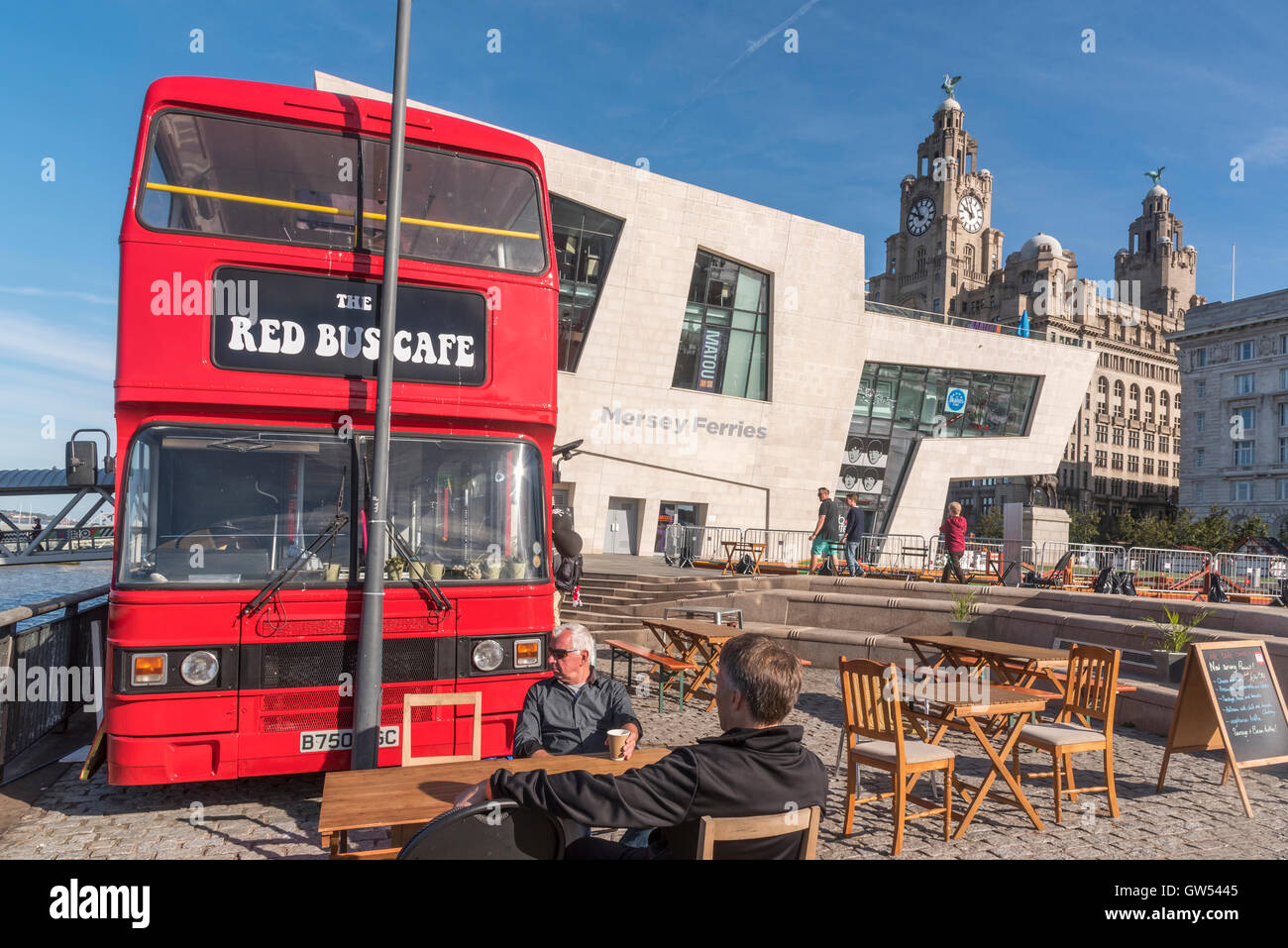 London bus cafe hi-res stock photography and images - Alamy