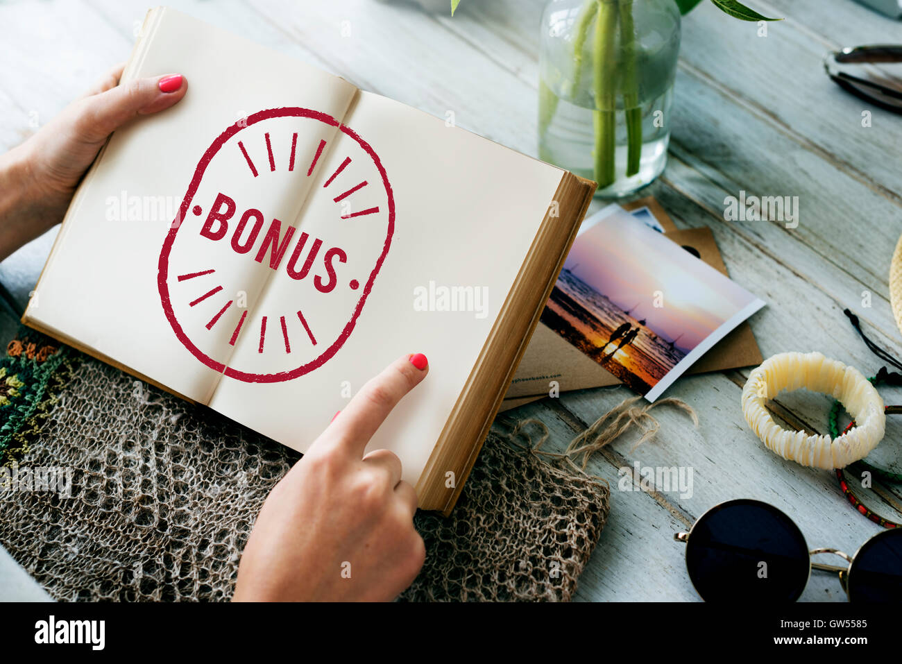 Bonus Benefit Reward Incentive Money Graphic Concept Stock Photo - Alamy