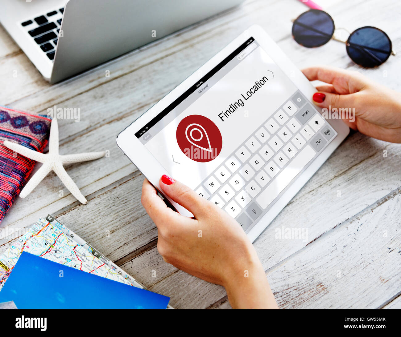 Location finder hi-res stock photography and images - Alamy