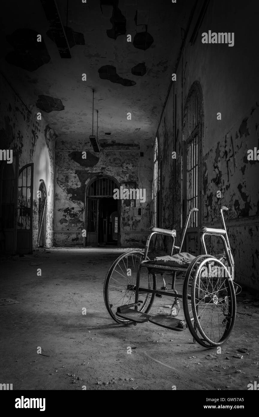 Psychiatric hospital room Black and White Stock Photos & Images - Alamy