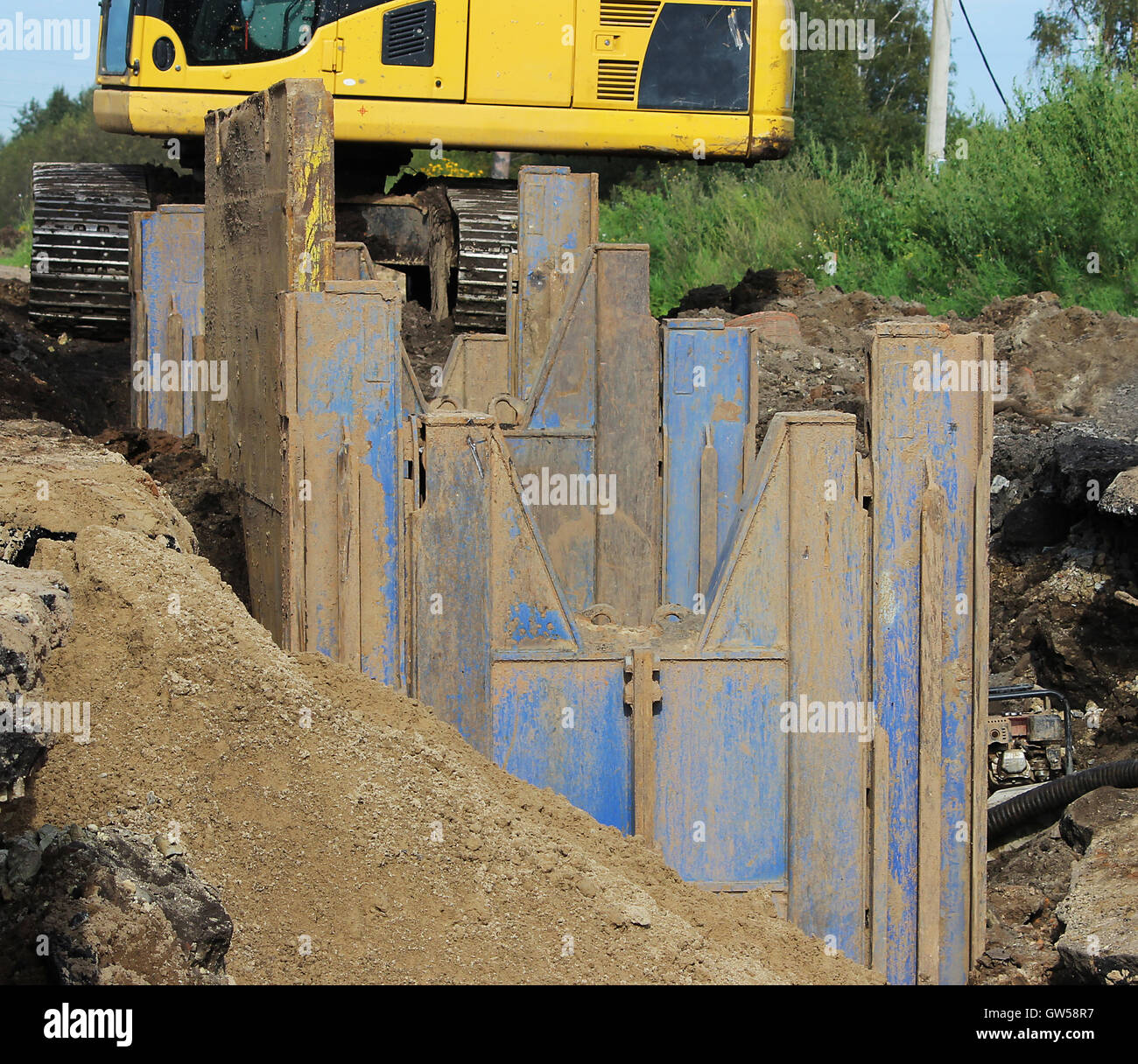 installation of metal structures - immediate support for draining soil ...