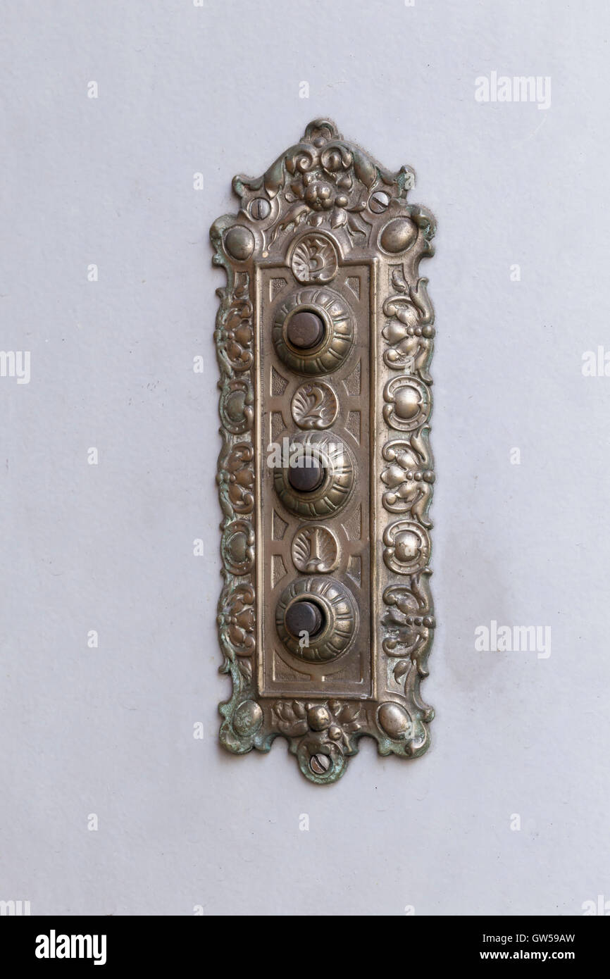 Vintage door bell hi-res stock photography and images - Alamy