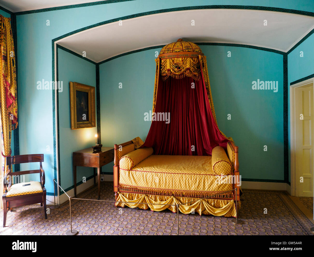 Princess Elizabeth's Bedchamber in the Kew Palace - Royal Botanic ...