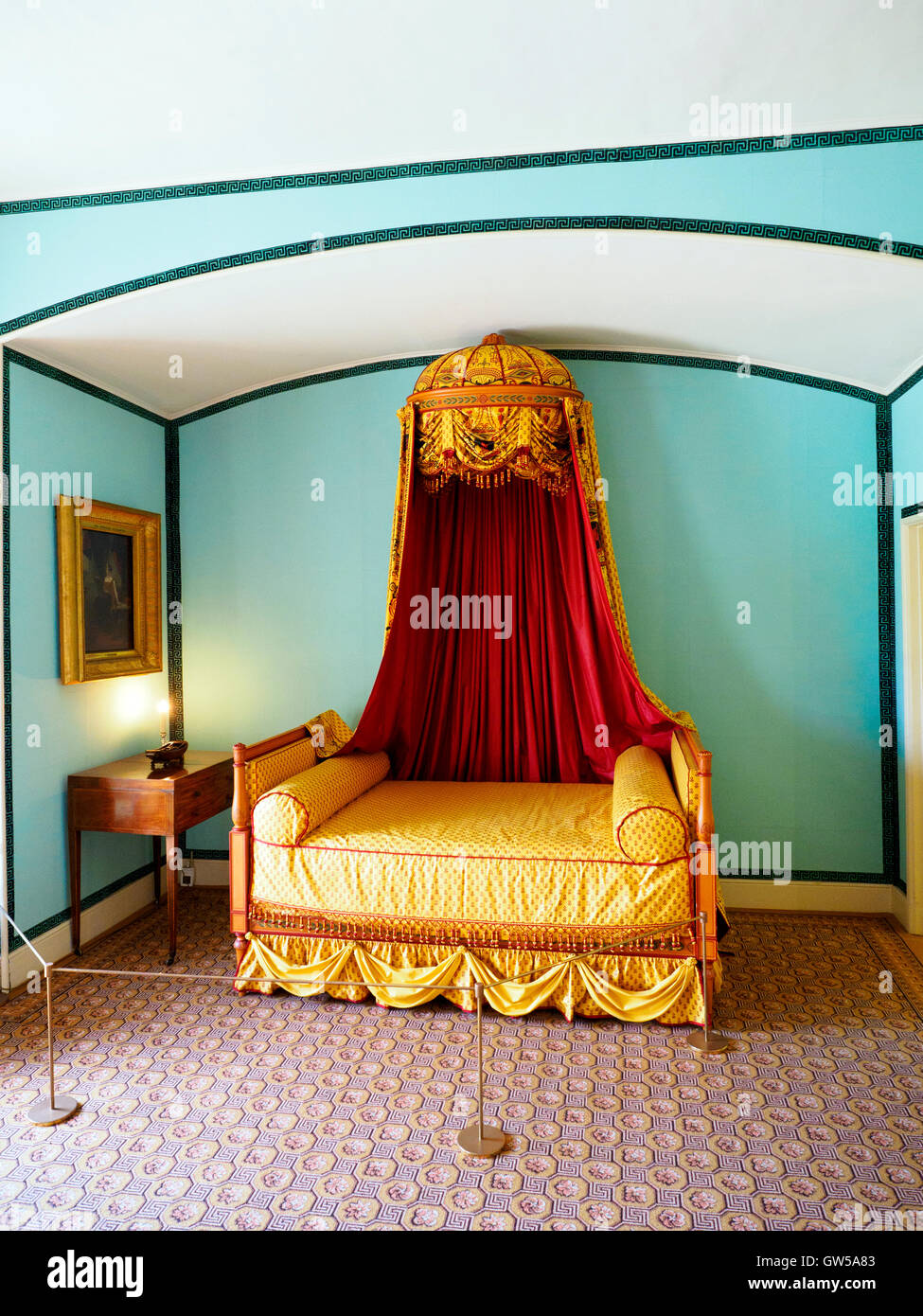 Princess Elizabeth's Bedchamber in the Kew Palace - Royal Botanic ...